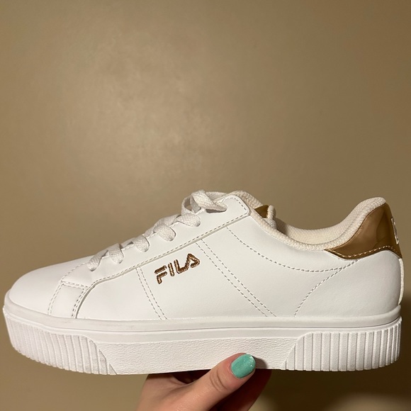 Fila | Shoes | Fila Womens Panache 9 Athletic Sneaker White And Rose ...